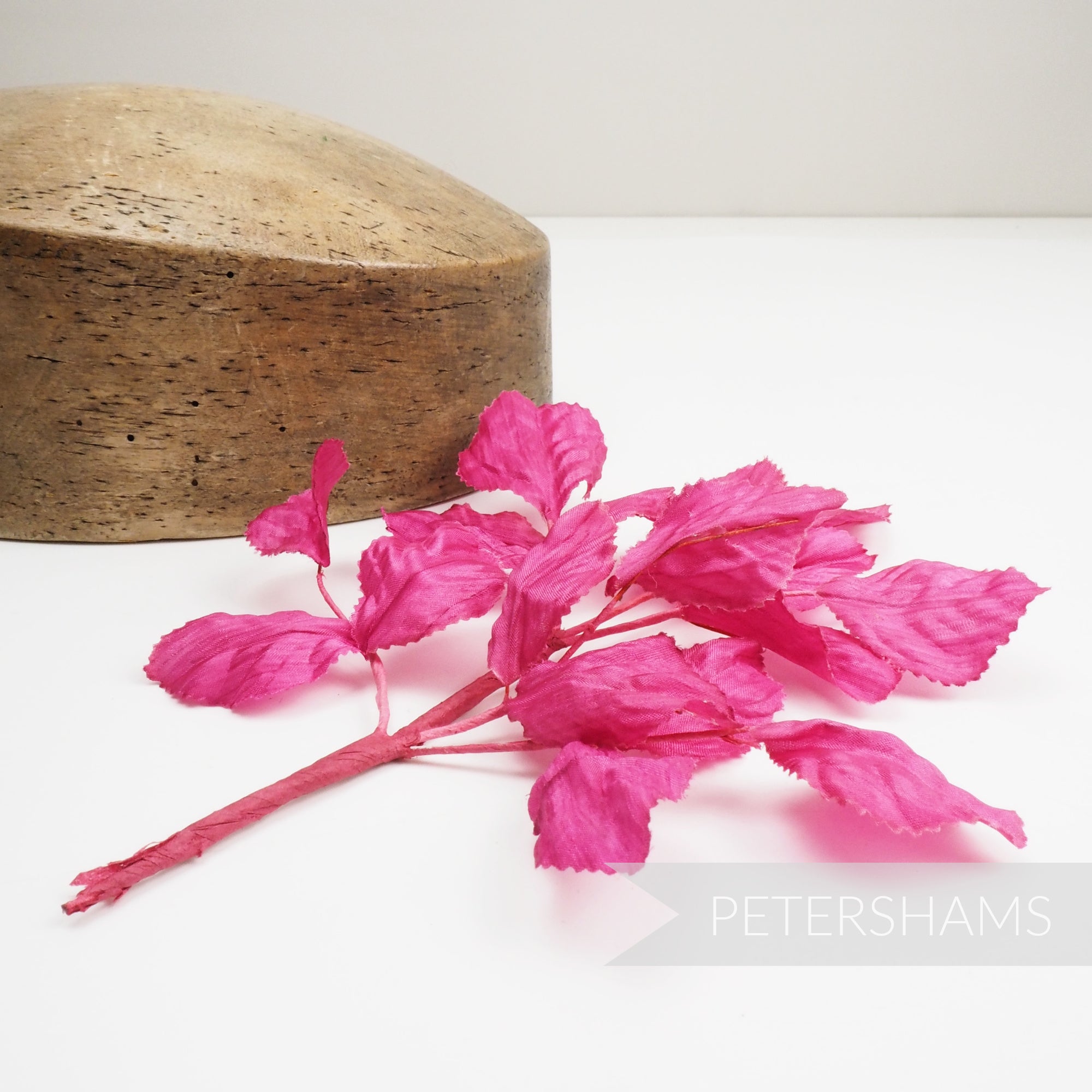 'Milo' Silk Wired Leaf Millinery Hat Mount – Petershams Millinery Supplies